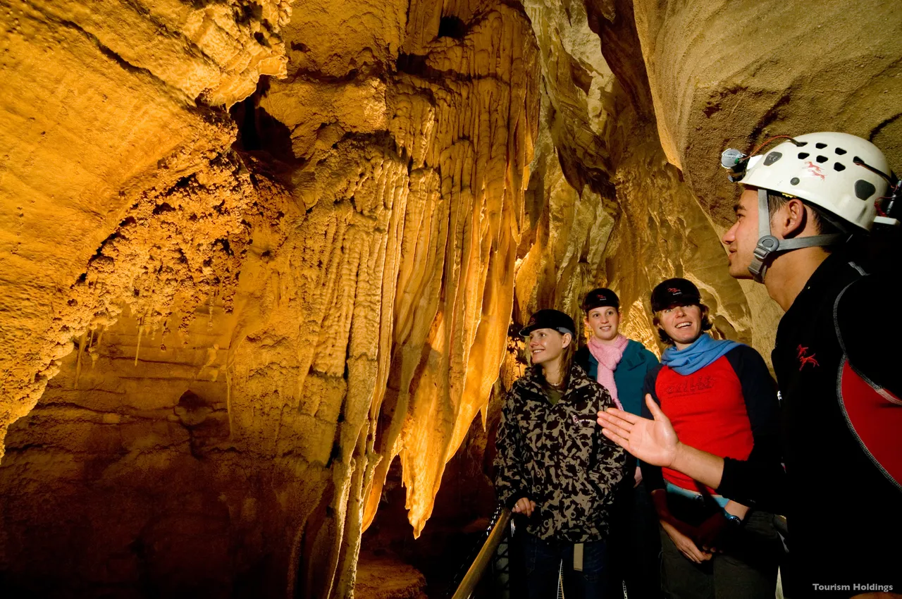 Tourism NZ Visual Library - Waitomo Caves - Waitomo