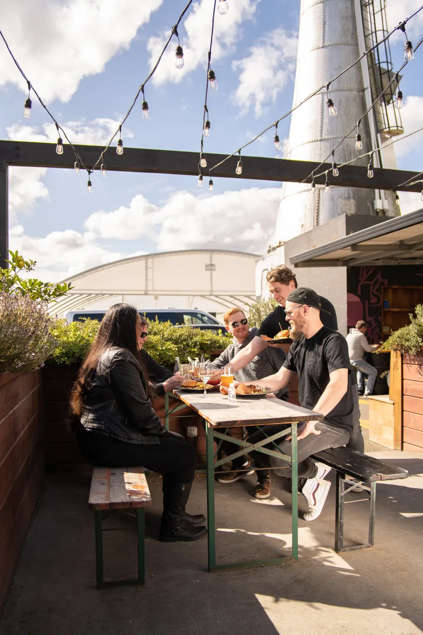 UAC_-_Outdoor_Restaurant-5