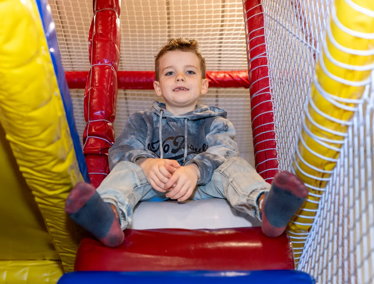 KiwiRail brand toolkit - Play Area - Child having fun