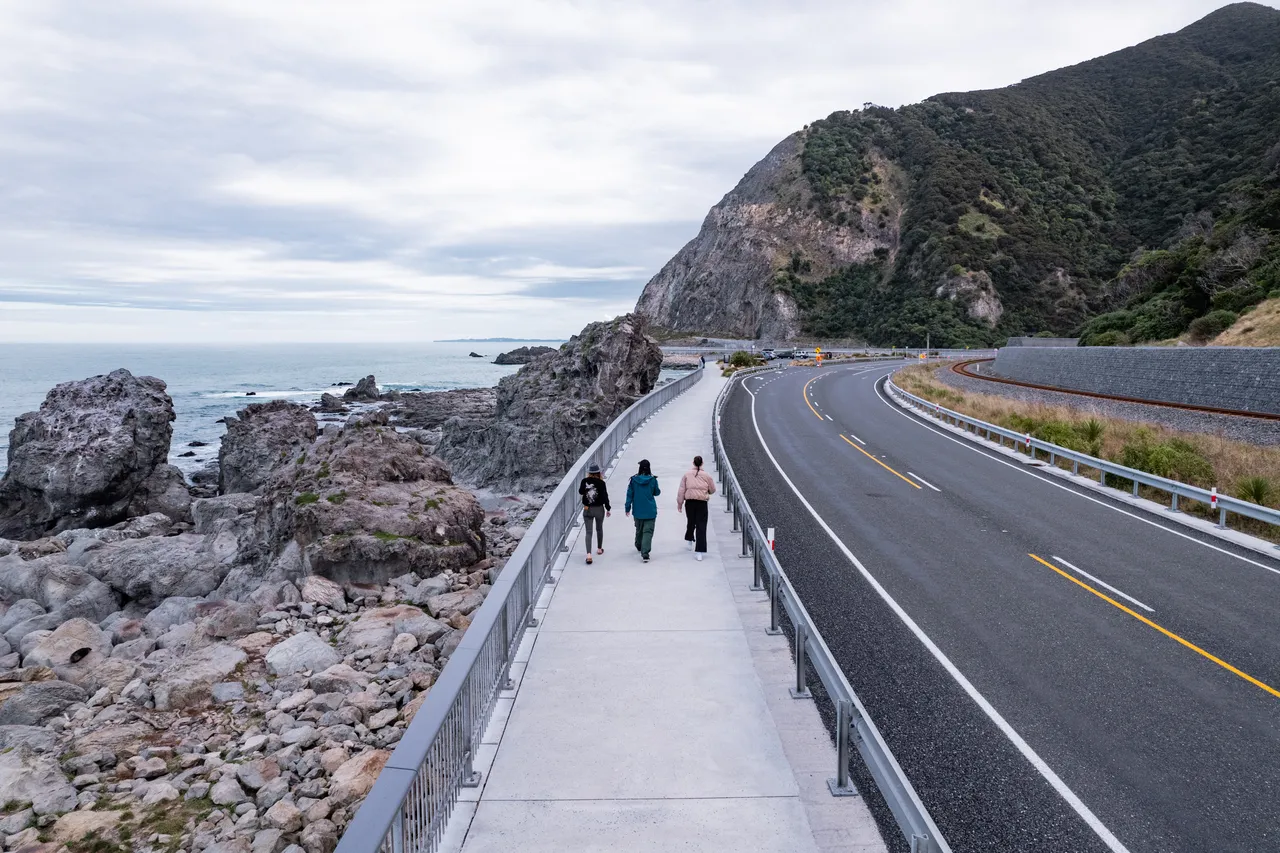 Kaikoura Image Library - Ohau Point Walkway